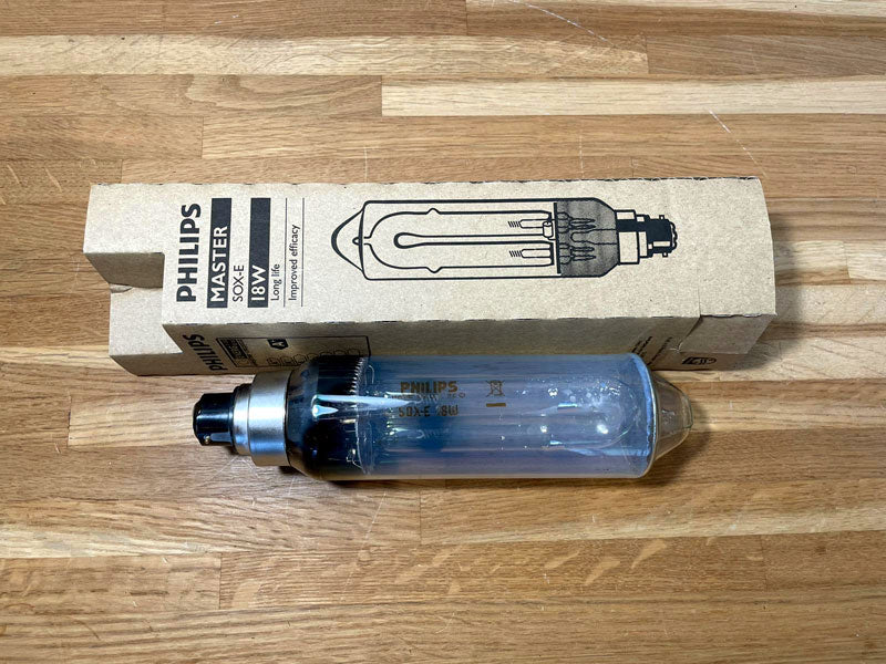 Philips MASTER SOX-E 18W BY22d 8711500192806 – DBL Verlichting - webshop